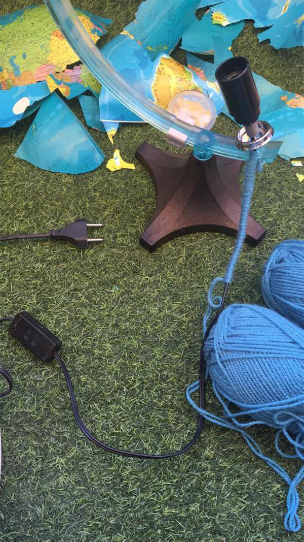 How to recycle an illuminated globe - Pintyplus