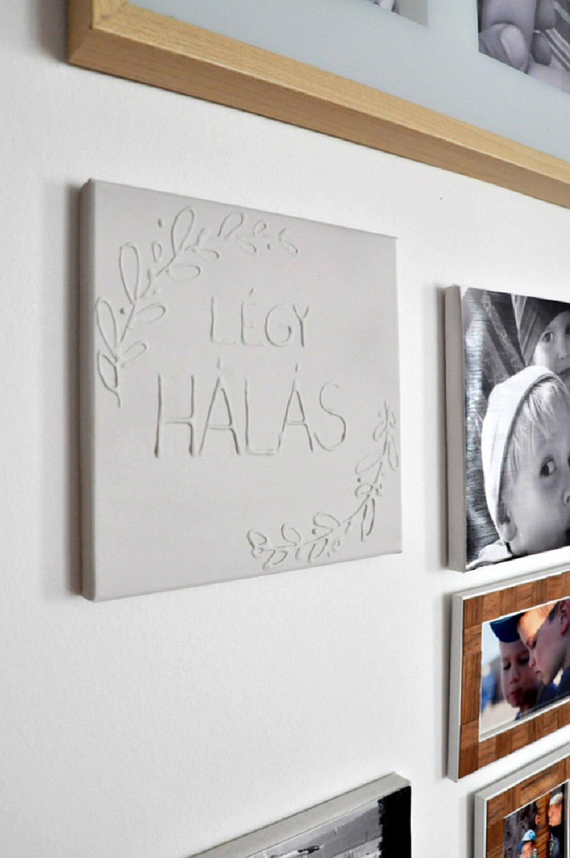 How to make an inscription with raised letters on a canvas - Pintyplus