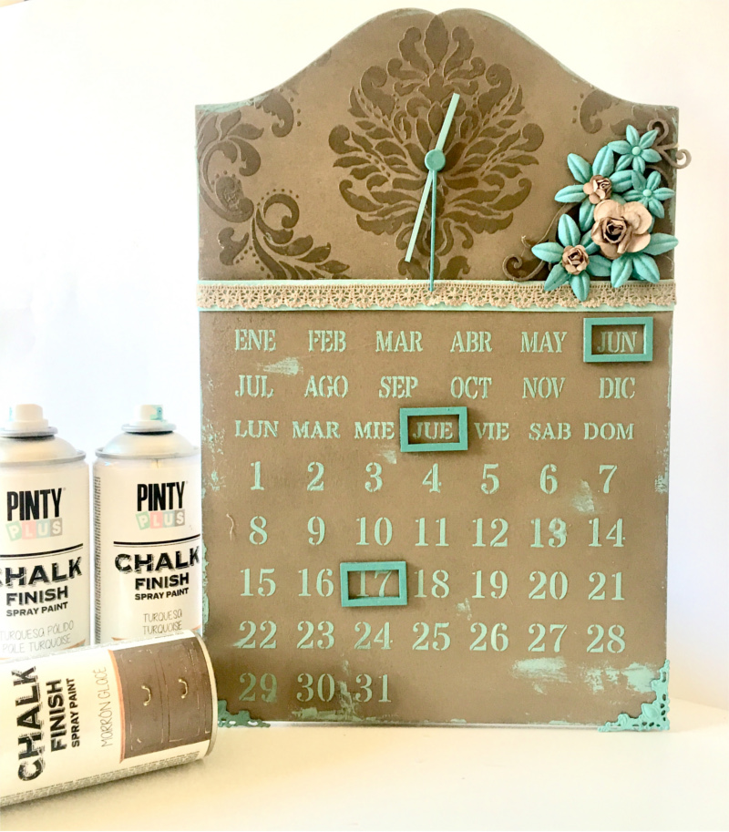 Paint perpetual calendar with spray paint - Pintyplus